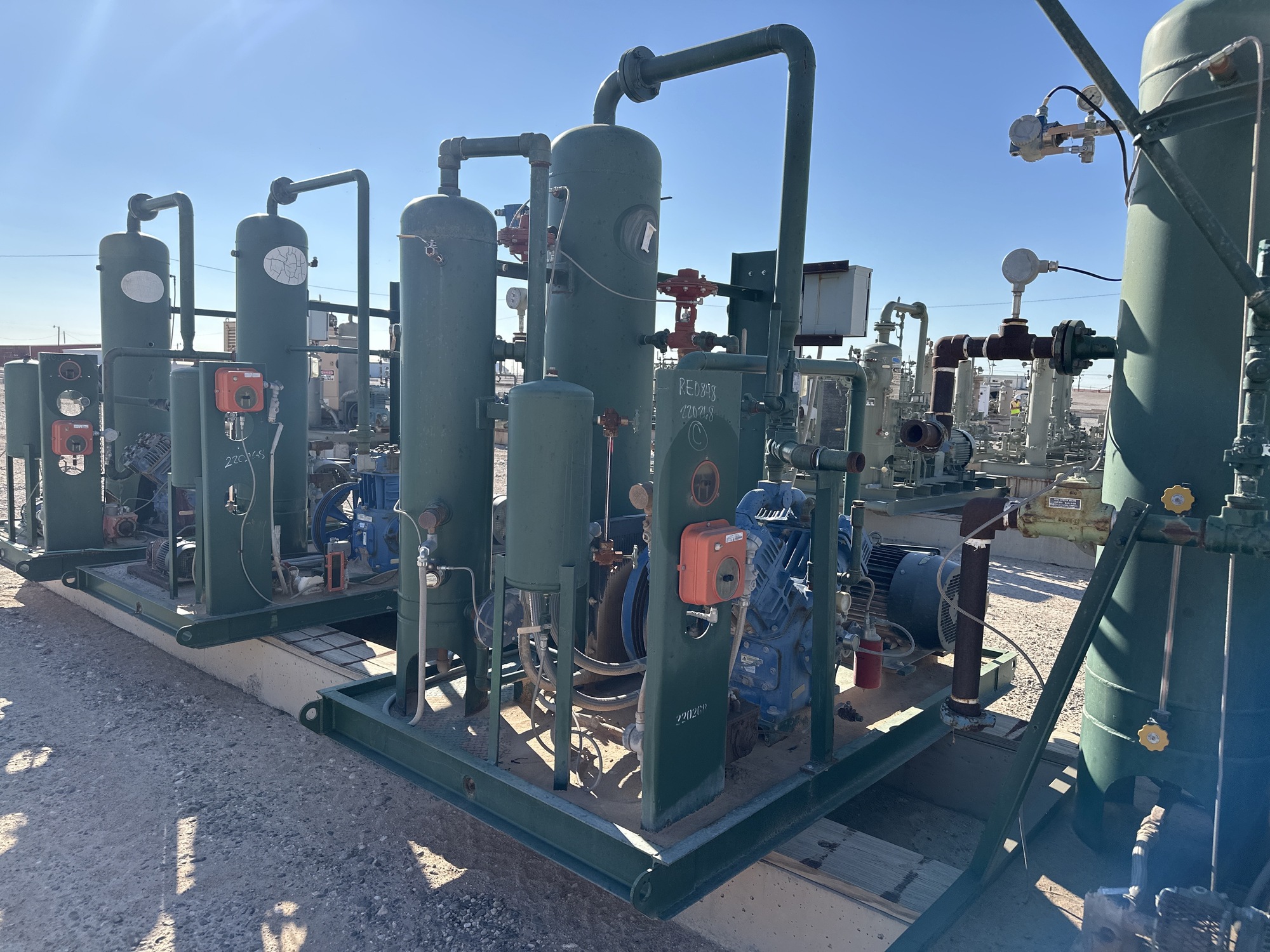 25 HP Quincy 5120NG VRU Compressor Package